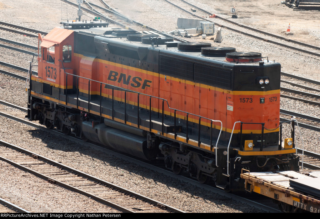 BNSF 1573